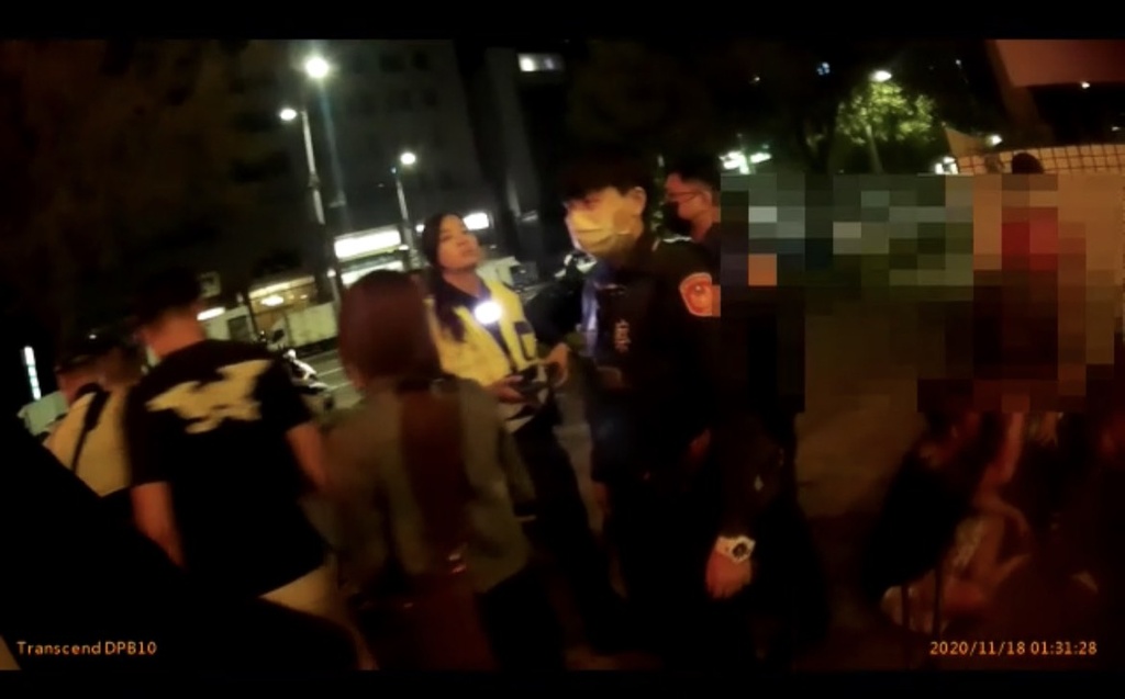 敬酒起爭執 警快打強勢帶回7人 – ETENEWS