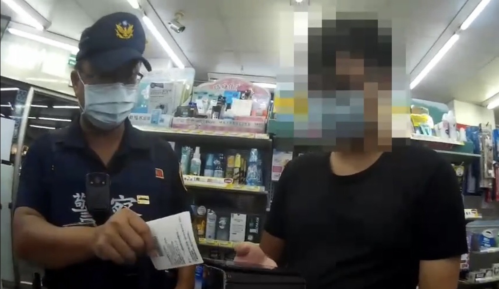 防詐宣導成效佳 機警店員與警方聯手阻止弱冠男遭詐騙 – ETENEWS