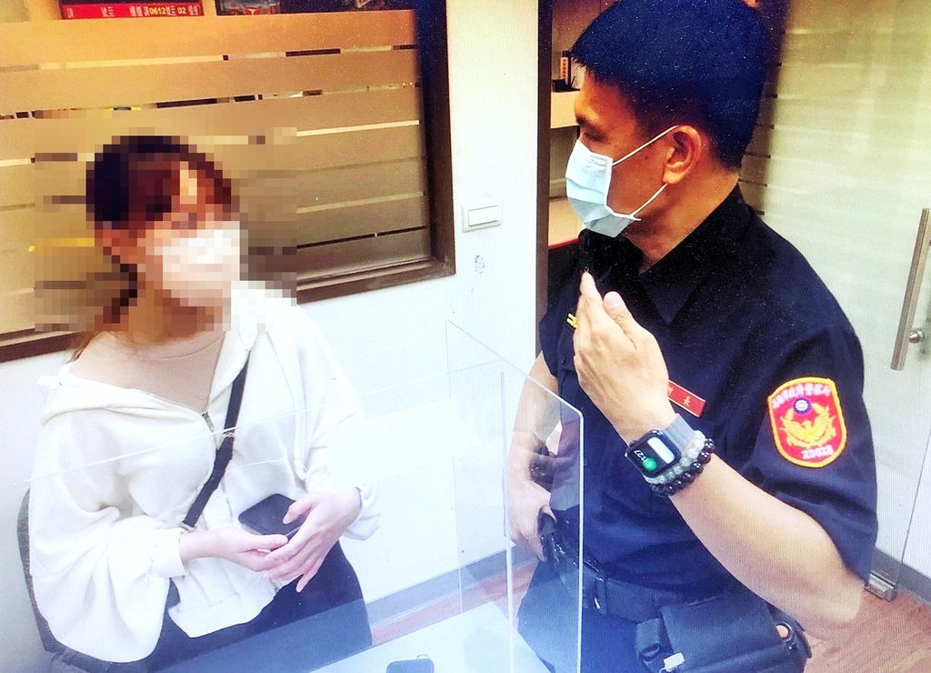 小資女多年積蓄全領出 所長阻詐獲感激 – ETENEWS