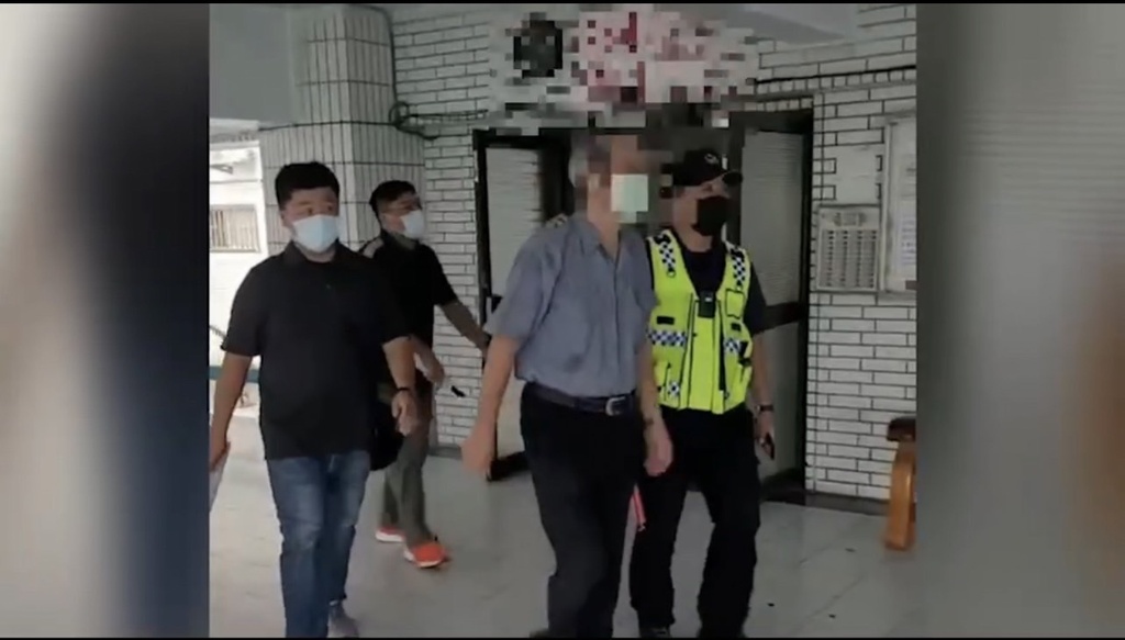 疑找錯錢男持刀理論 前鎮警速逮人 – ETENEWS