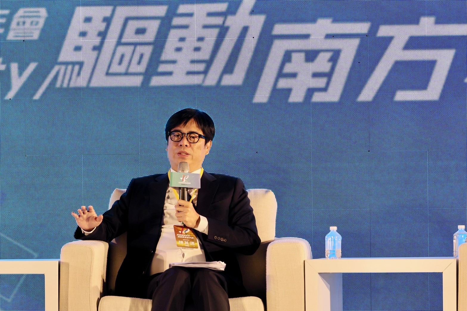 高雄市府聯手輝達、鴻海、 結合產官學研，共同打造城市級生成式AI應用 – ETENEWS